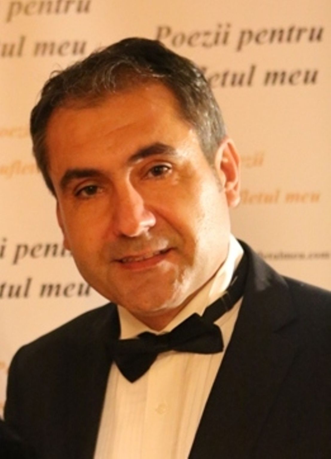 ''Răsfoind cronicile criticului literar Al Florin Tene' - Asiiromani.eu