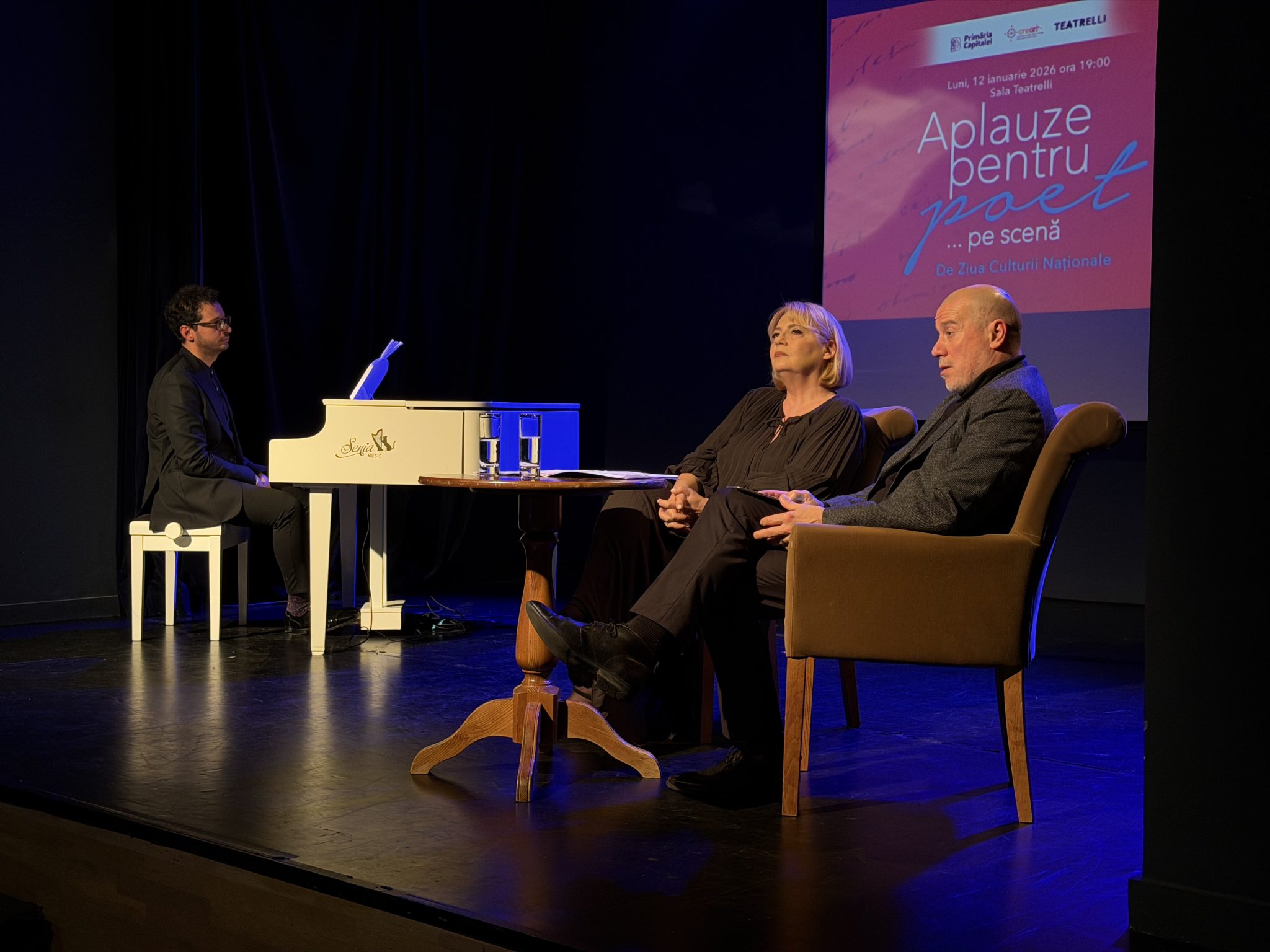 Aplauze pentru poet… pe scenă, la Institutul Cultural Român din Londra ...